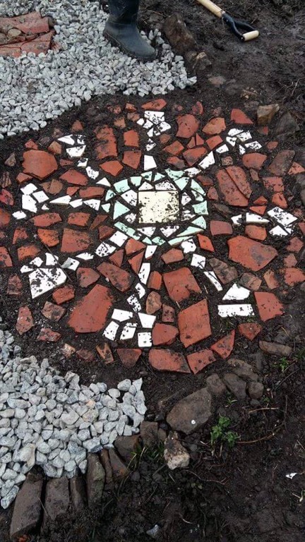 Beginner’s Land Art; we built a pathway – kellymariemcewan